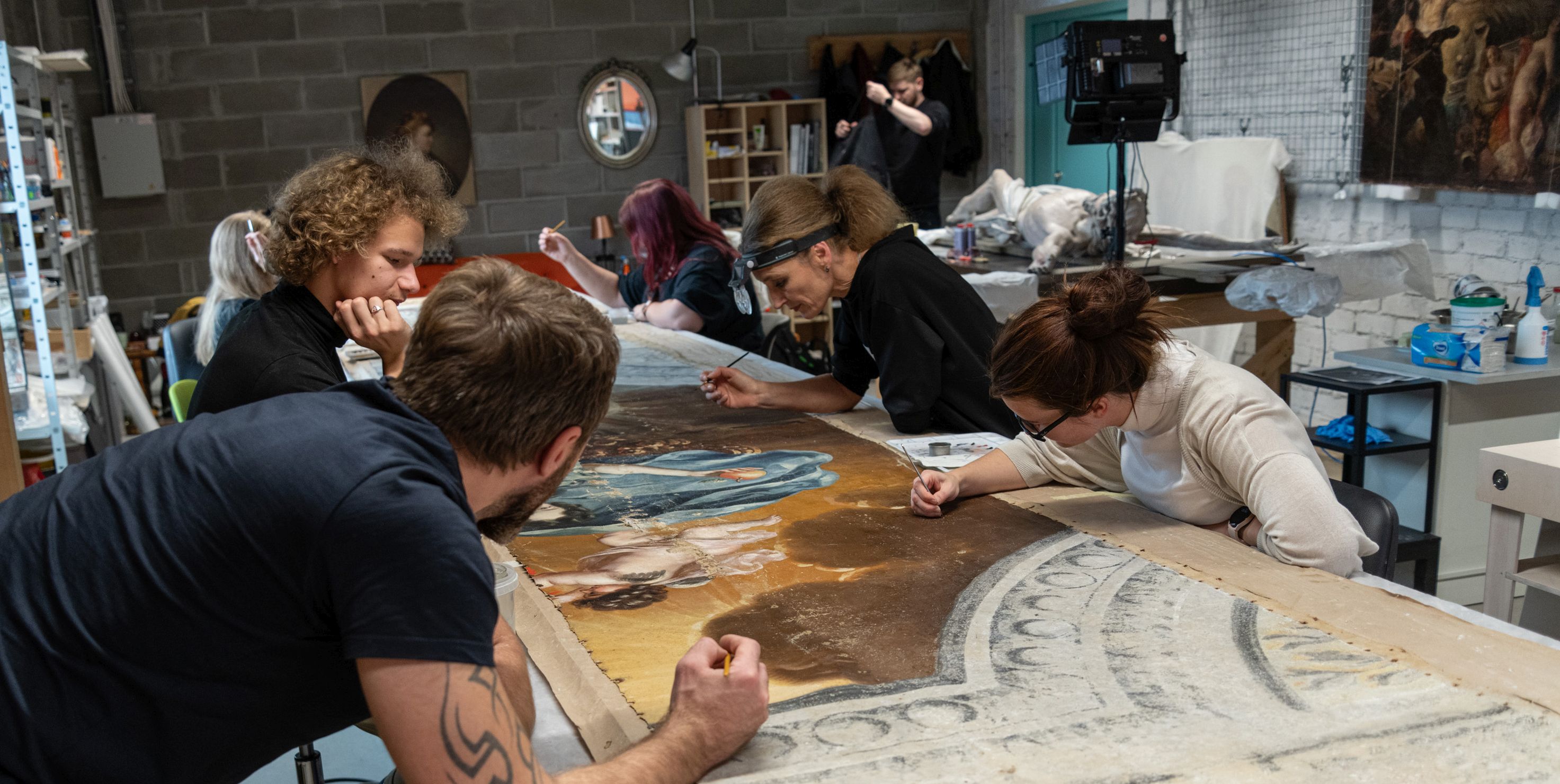 Hilkka Hiiopi loeng. Rüütelkonna hoone plafoonmaali restaureerimislugu ...